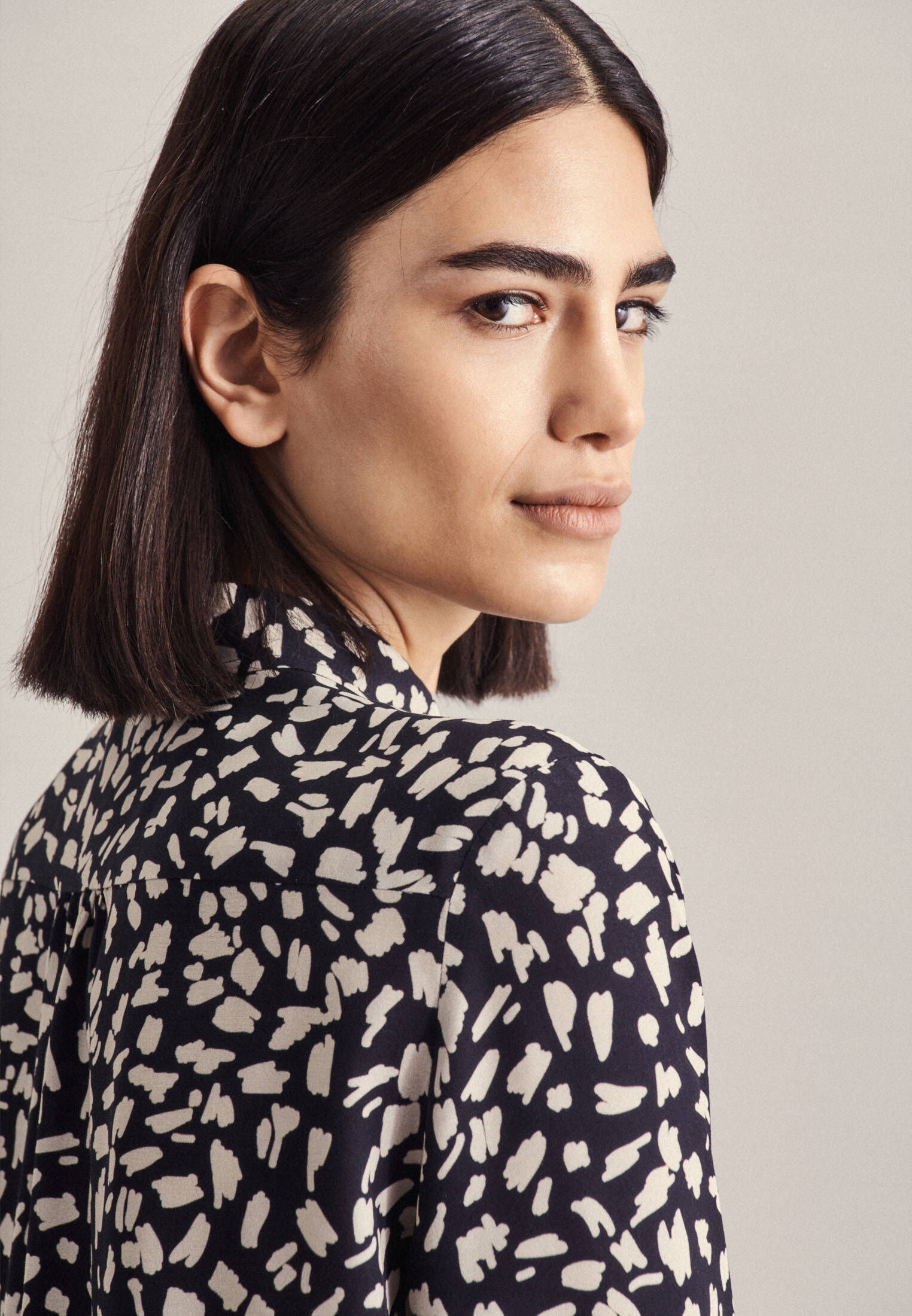 Damen Kleid Schwarze Rose