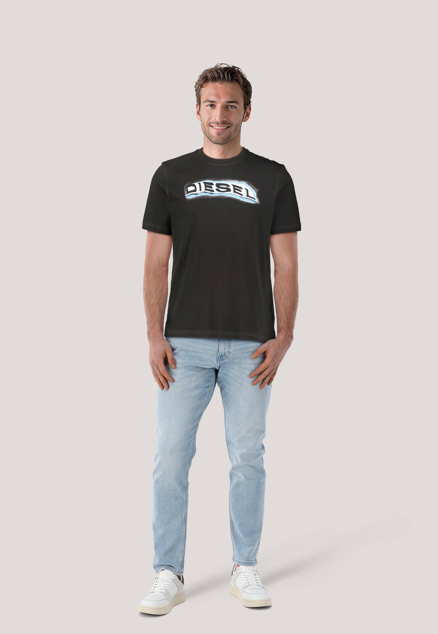Diesel Herren T-Shirt T-ADJUST-R4 in schwarz kaufen | engelhorn
