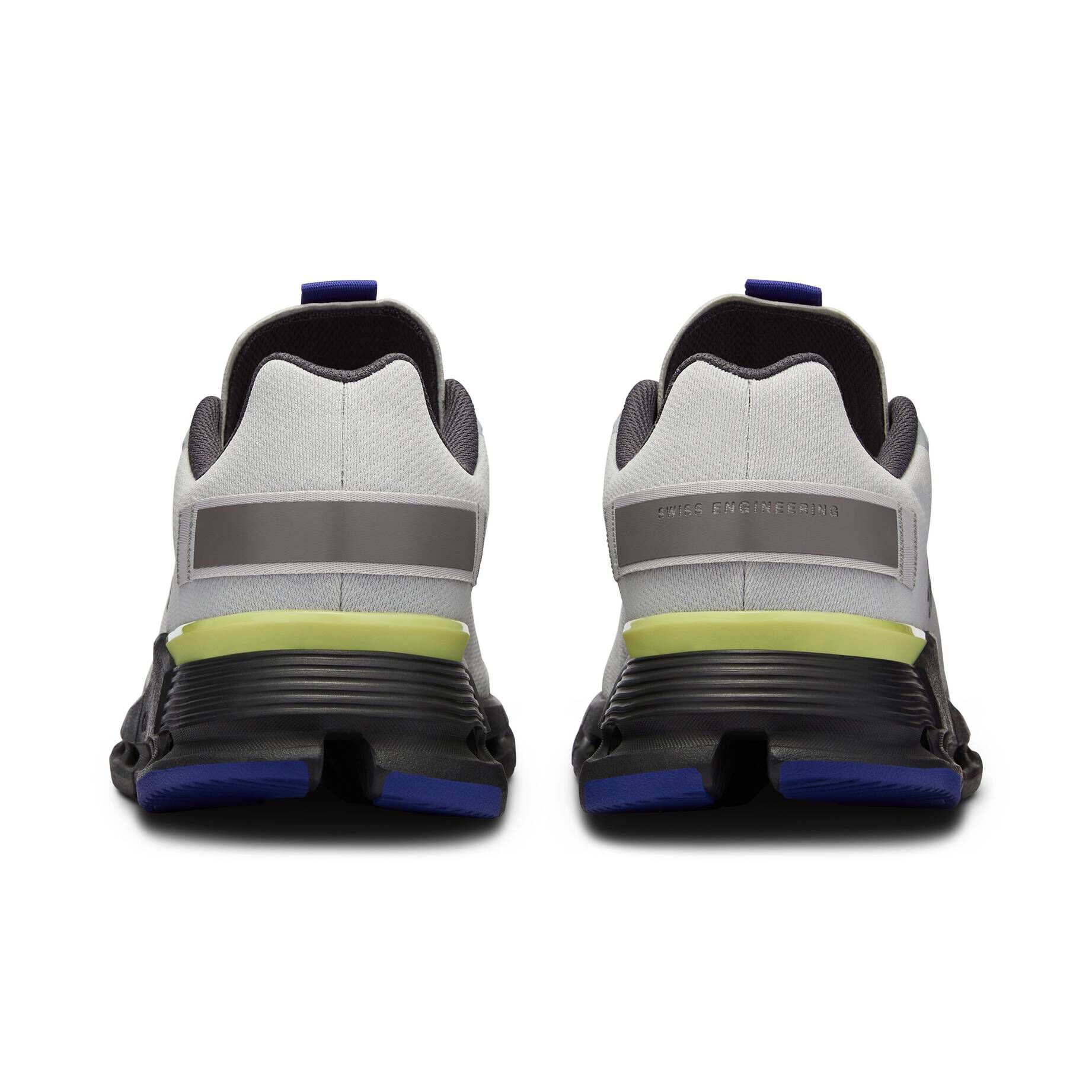 On Herren Sneaker CLOUDNOVA FORM in Weiß kaufen | engelhorn