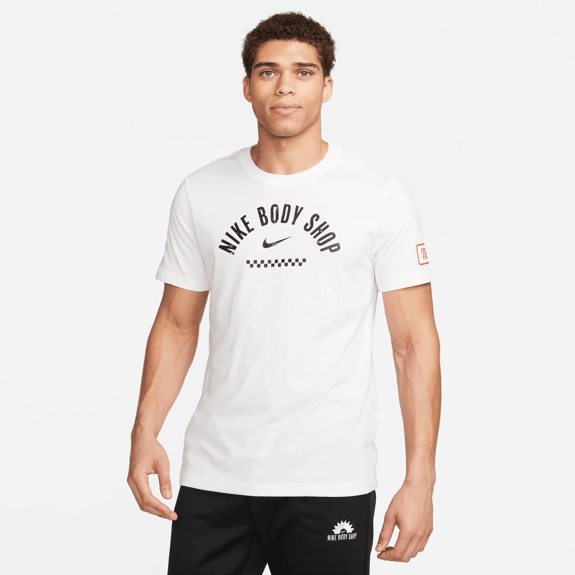 Herren T-Shirt NIKE BODY SHOP