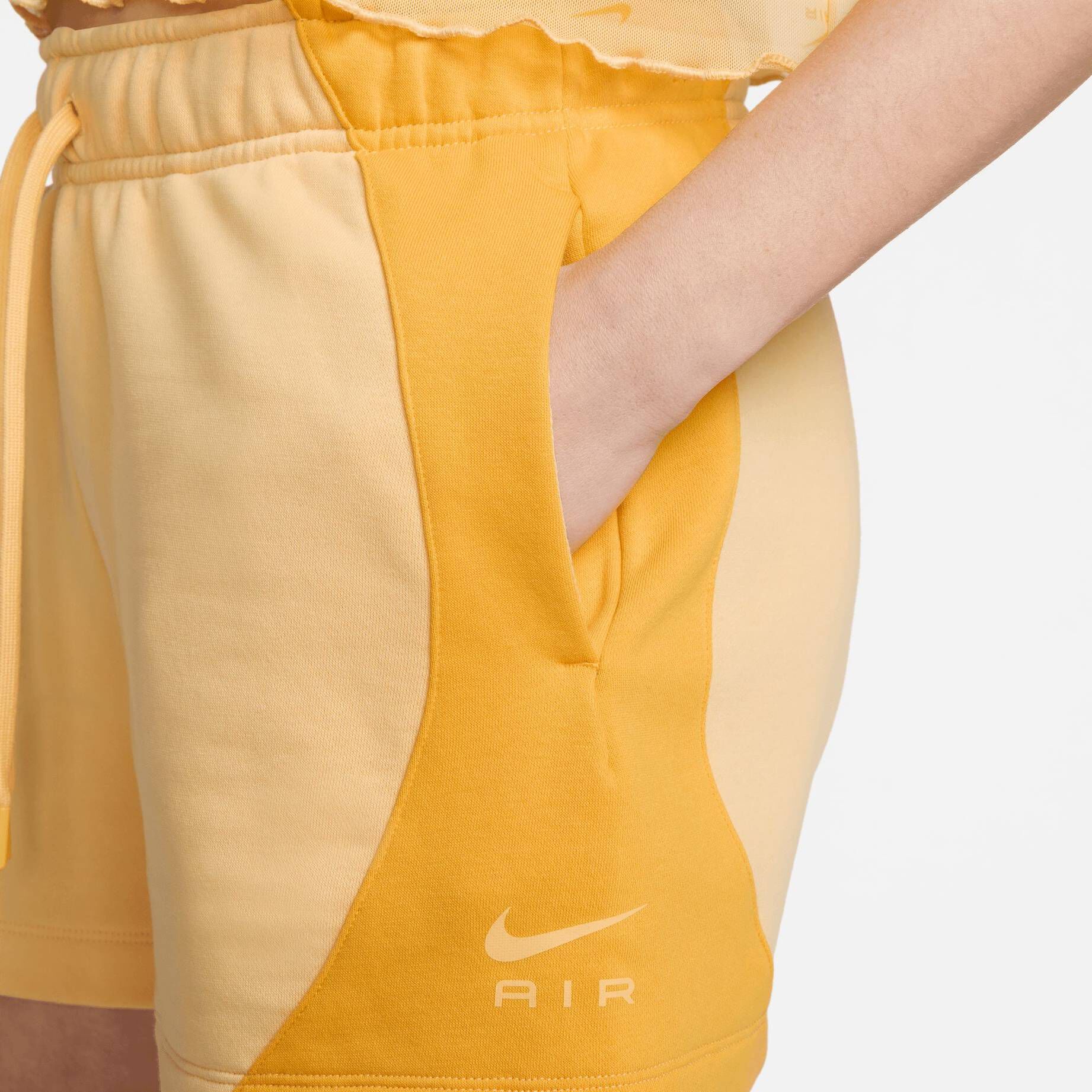 Nike Sportswear Damen Shorts in gelb kaufen | engelhorn