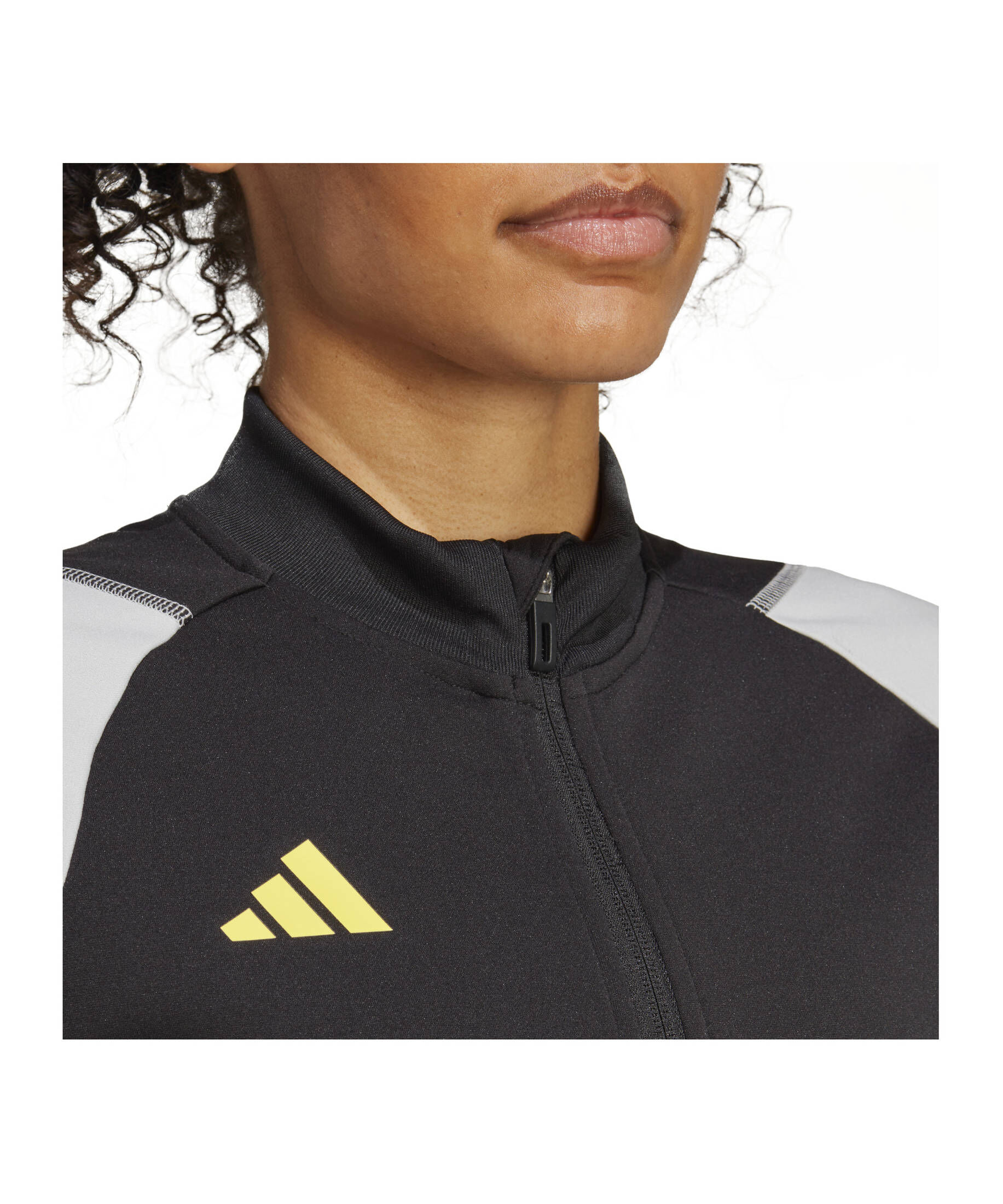 adidas Performance Damen Trainingsjacke Tiro 23 in schwarz kaufen ...