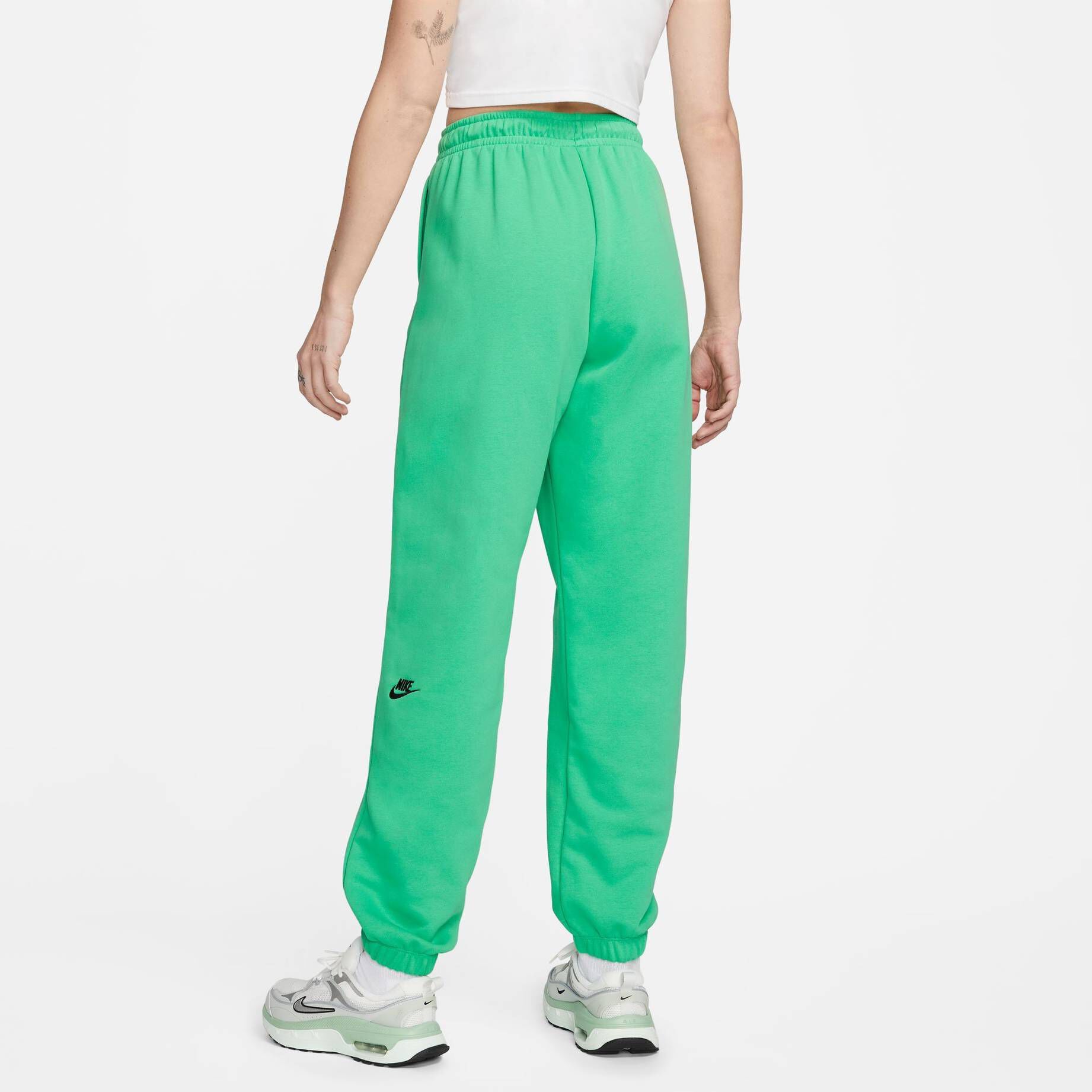 Nike Sportswear Damen Jogginghose in Grün kaufen | engelhorn