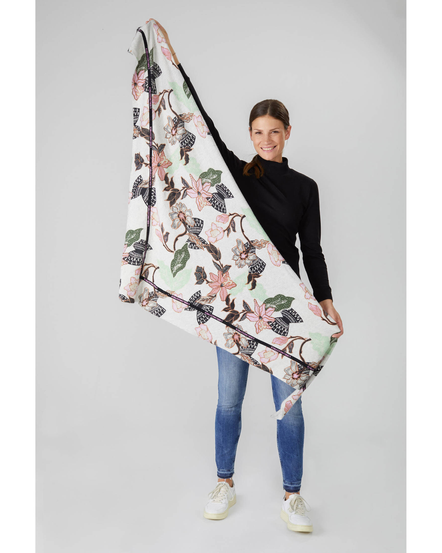 Damen Tuch VALERIAL mit Wolle