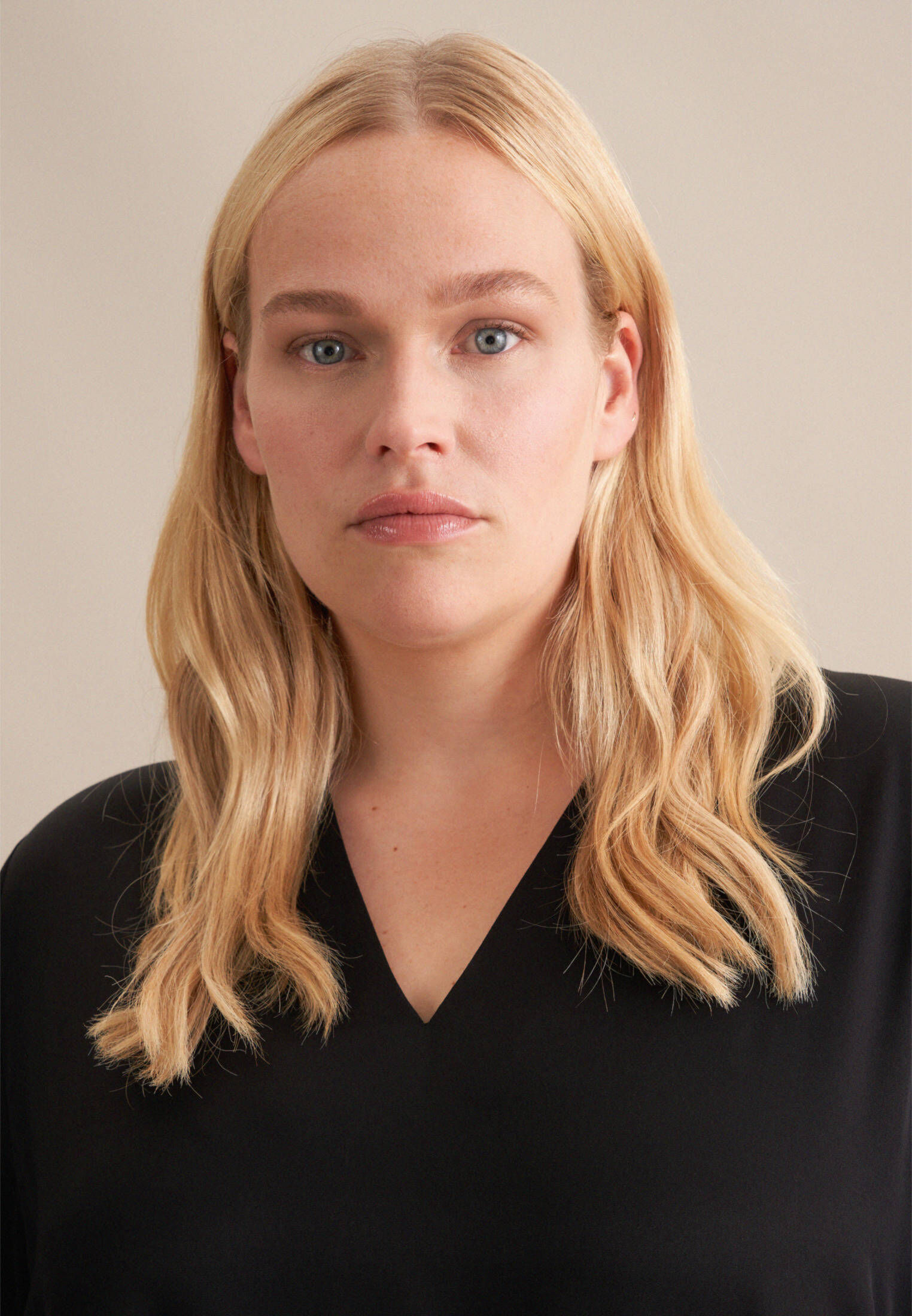 Damen Kleid Schwarze Rose