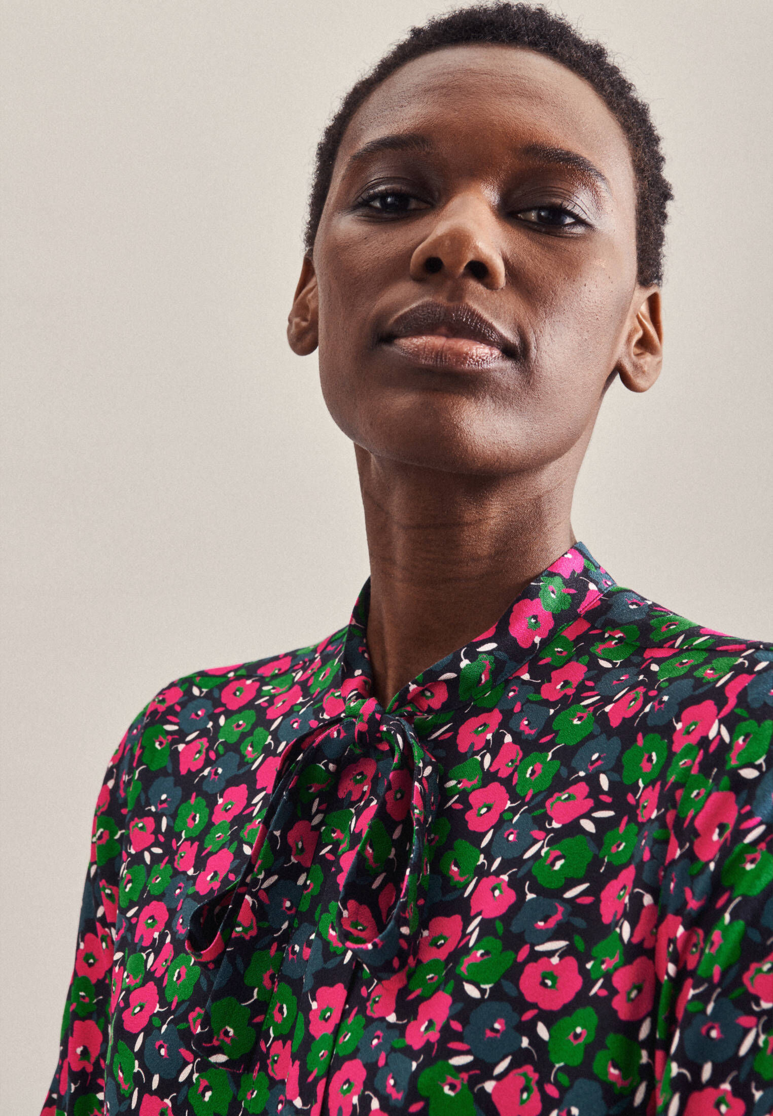 Damen Kleid Schwarze Rose