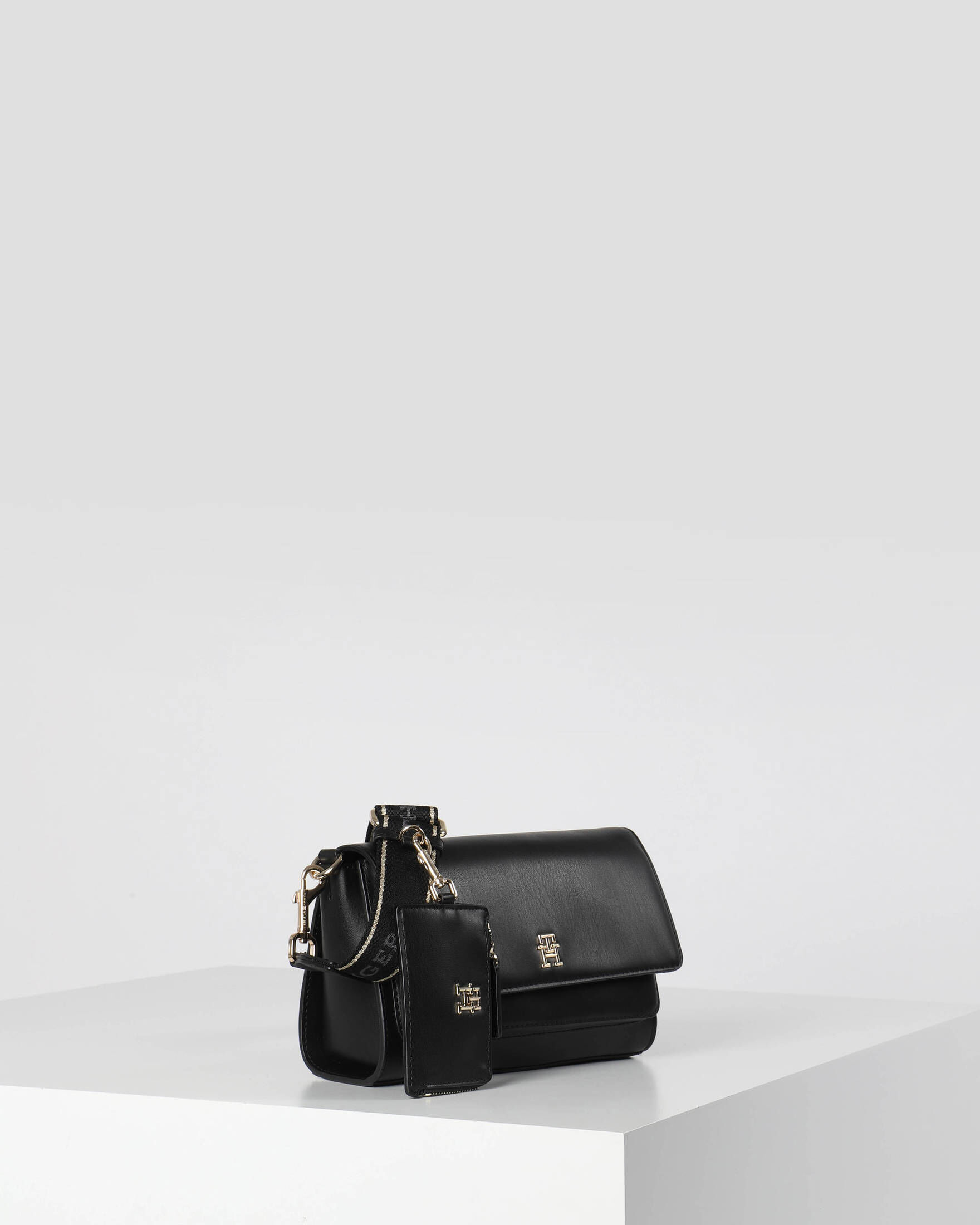 Tommy Hilfiger Damen Umhängetasche CROSSOVER BAG in Schwarz kaufen ...