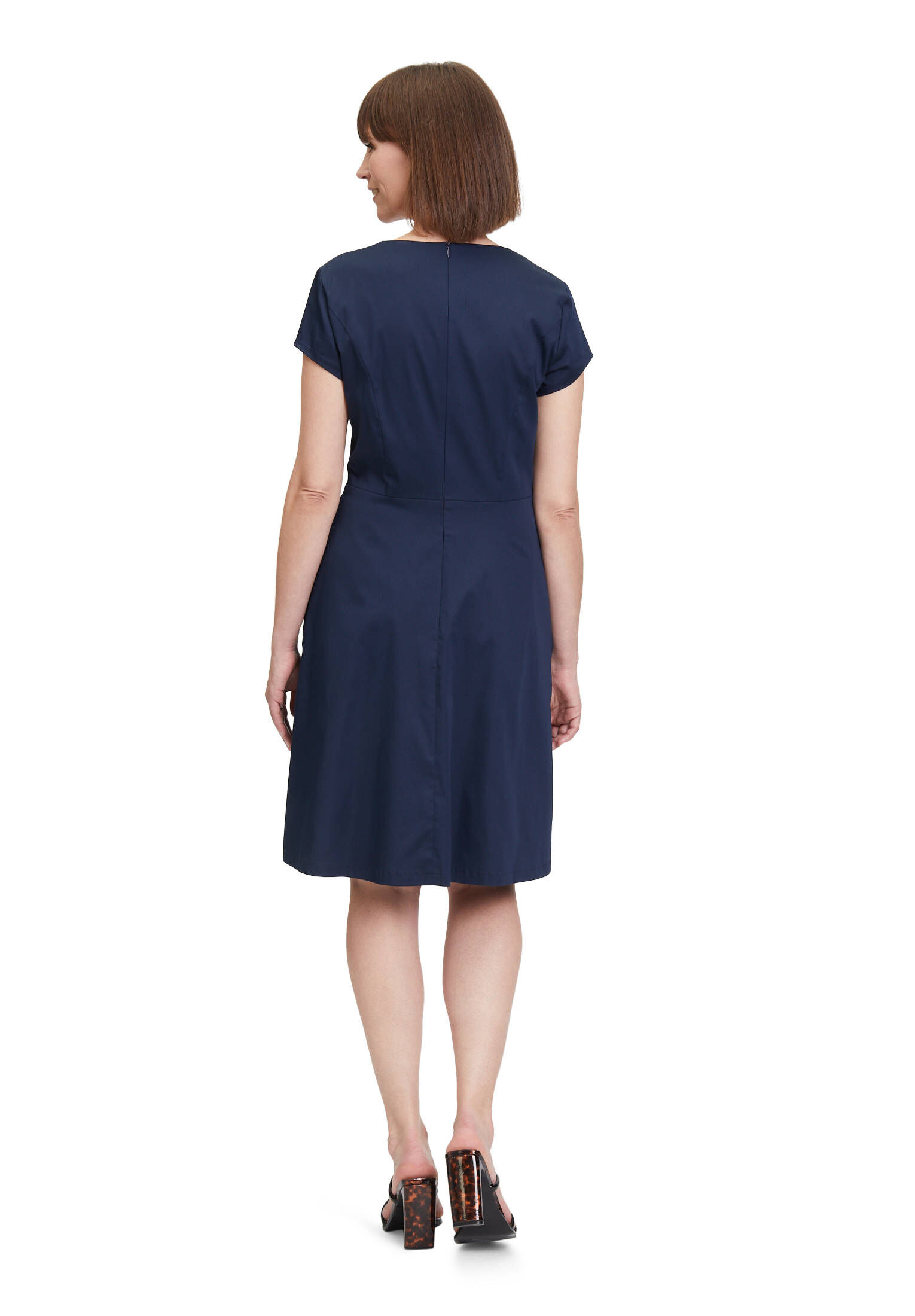 Damen Basic-Kleid mit ausgestelltem Rock